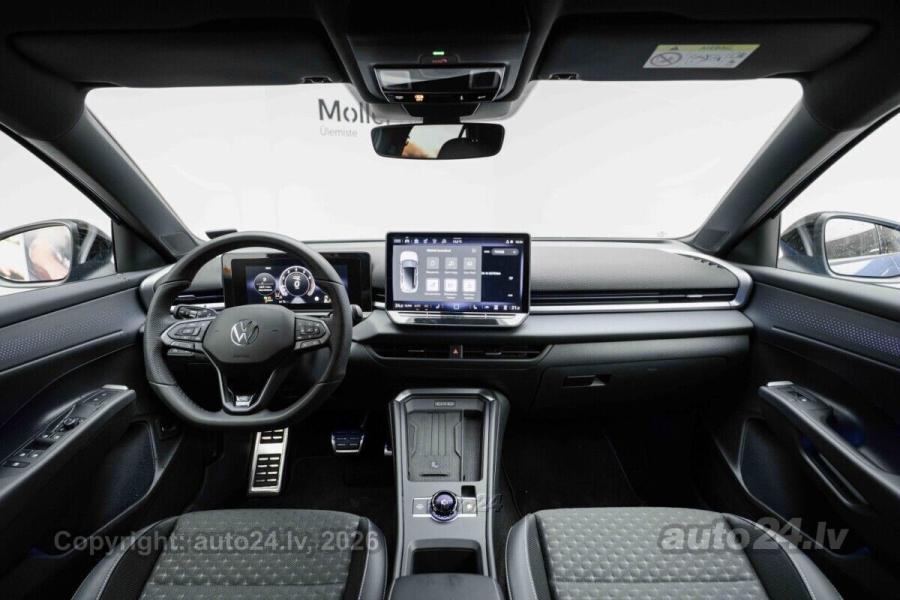 Zils Volkswagen T-Roc 2026 Tallina, ar dzinēja tilpumu 1.50 L un nobraukumu 3 tūkst. km par 36900 €, foto 11 vietnē AUTOMOTO.COM.LV
