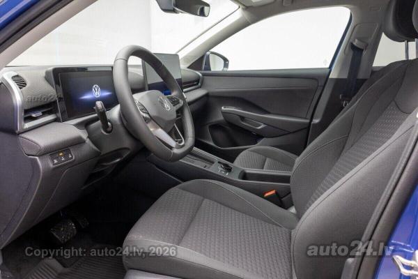 Blue Volkswagen T-Roc 2026 in Johvi, with an engine capacity of 1.50 L and mileage of 17 thousand km for 37550 €, photo 11 on AUTOMOTO.COM.LV