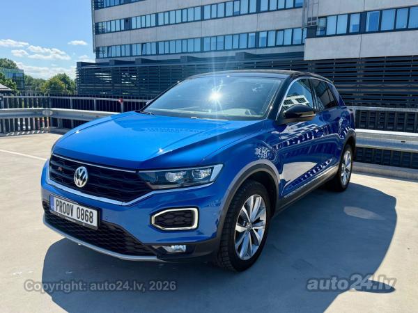 Blue Volkswagen T-Roc 2018 in Tallinn, with an engine capacity of 2.00 L and mileage of 112 thousand km for 17990 €, photo 2 on AUTOMOTO.COM.LV