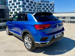 Zils Volkswagen T-Roc 2018 Tallina, ar dzinēja tilpumu 2.00 L un nobraukumu 112 tūkst. km par 17990 €, foto 8 vietnē AUTOMOTO.COM.LV