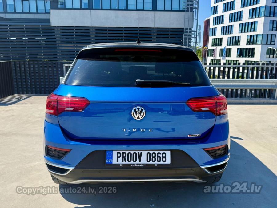 Zils Volkswagen T-Roc 2018 Tallina, ar dzinēja tilpumu 2.00 L un nobraukumu 112 tūkst. km par 17990 €, foto 9 vietnē AUTOMOTO.COM.LV