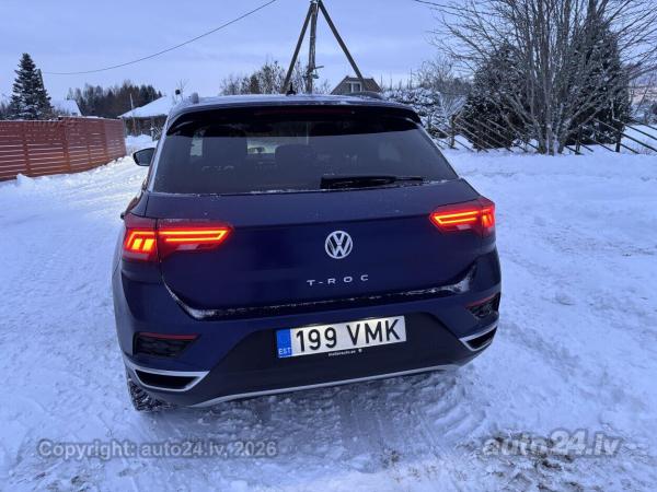 Zils Volkswagen T-Roc 2019 Tallina, ar dzinēja tilpumu 2.00 L un nobraukumu 142 tūkst. km par 16500 €, foto 4 vietnē AUTOMOTO.COM.LV