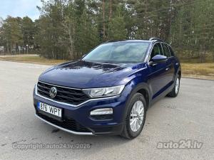 Blue Volkswagen T-Roc 2020 in Rakvere, with an engine capacity of 2.00 L and mileage of 151 thousand km for 18300 €, photo  on AUTOMOTO.COM.LV