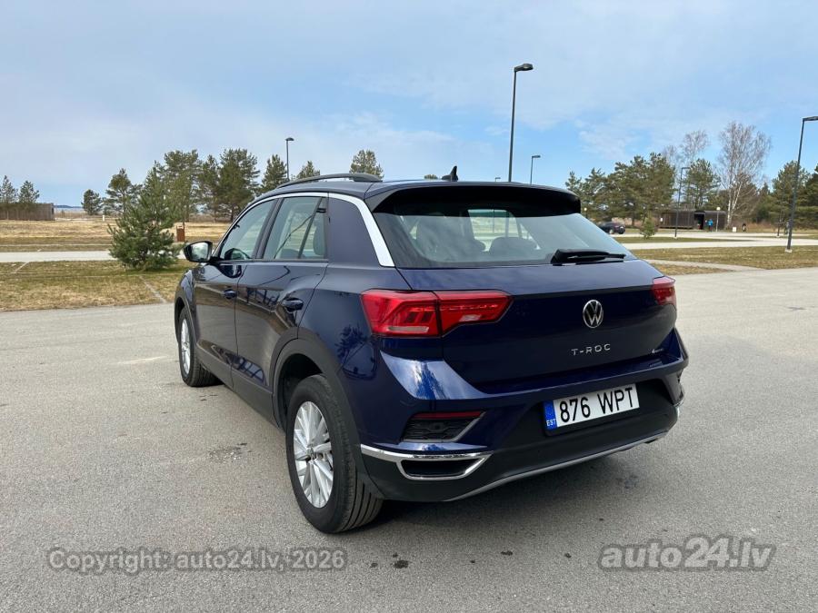 Zils Volkswagen T-Roc 2020 Rakvere, ar dzinēja tilpumu 2.00 L un nobraukumu 151 tūkst. km par 18300 €, foto 5 vietnē AUTOMOTO.COM.LV
