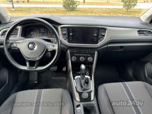 Zils Volkswagen T-Roc 2020 Rakvere, ar dzinēja tilpumu 2.00 L un nobraukumu 151 tūkst. km par 18300 €, foto 8 vietnē AUTOMOTO.COM.LV