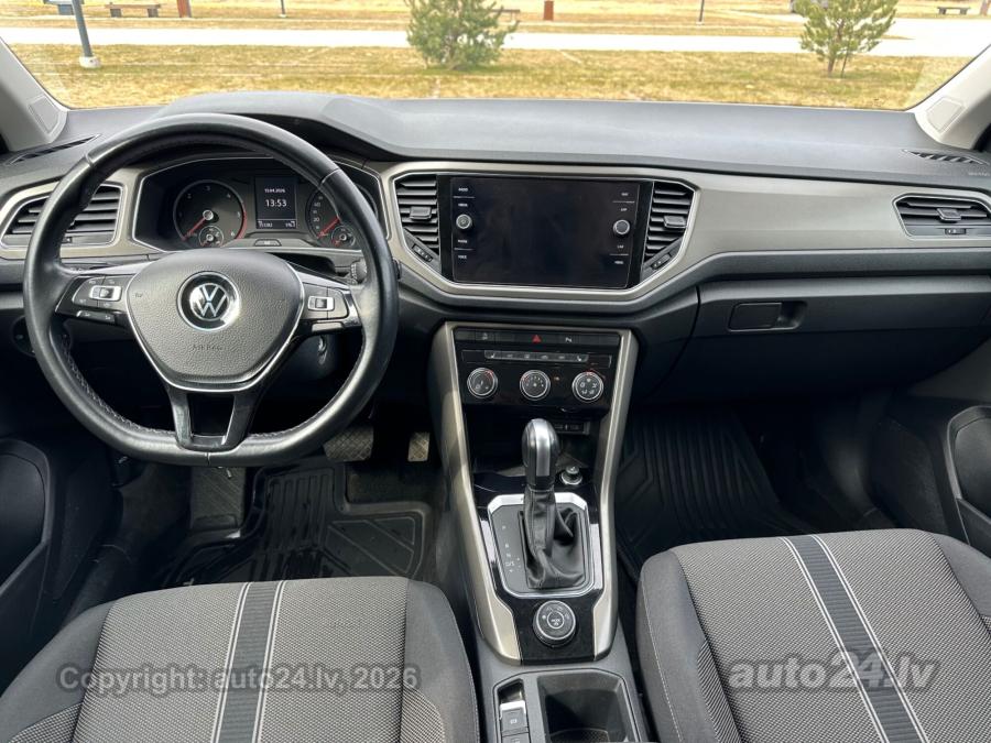 Zils Volkswagen T-Roc 2020 Rakvere, ar dzinēja tilpumu 2.00 L un nobraukumu 151 tūkst. km par 18300 €, foto 8 vietnē AUTOMOTO.COM.LV