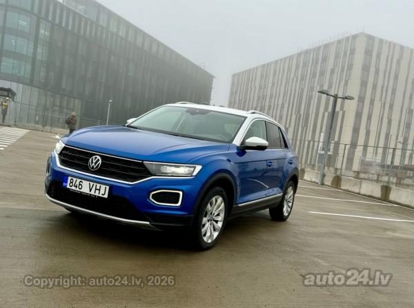 Blue Volkswagen T-Roc 2021 in Tallinn, with an engine capacity of 1.50 L and mileage of 78 thousand km for 20900 €, photo 2 on AUTOMOTO.COM.LV