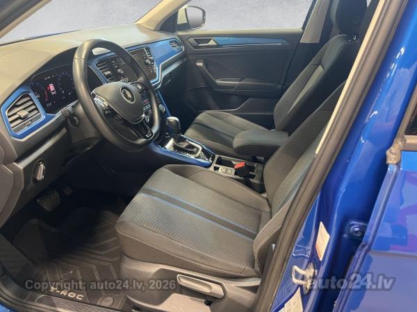 Zils Volkswagen T-Roc 2021 Tallina, ar dzinēja tilpumu 1.50 L un nobraukumu 79 tūkst. km par 19900 €, foto 8 vietnē AUTOMOTO.COM.LV