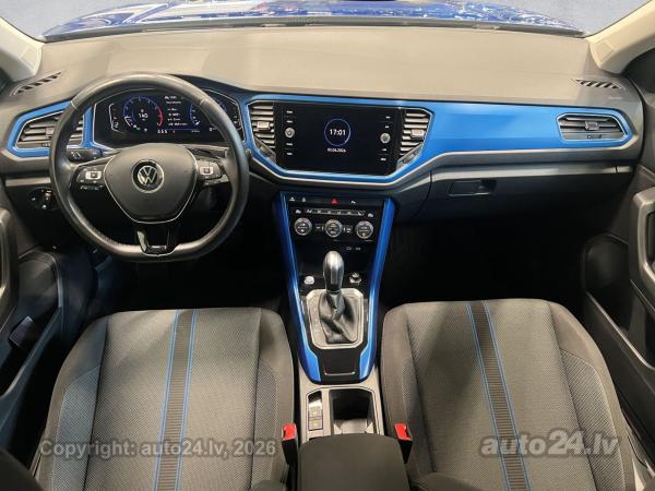 Zils Volkswagen T-Roc 2021 Tallina, ar dzinēja tilpumu 1.50 L un nobraukumu 79 tūkst. km par 19900 €, foto 10 vietnē AUTOMOTO.COM.LV