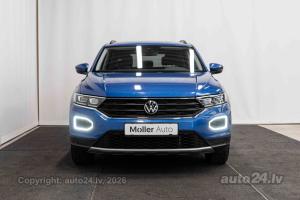 Zils Volkswagen T-Roc 2021 Tallina, ar dzinēja tilpumu 1.50 L un nobraukumu 76 tūkst. km par 21300 €, foto 3 vietnē AUTOMOTO.COM.LV