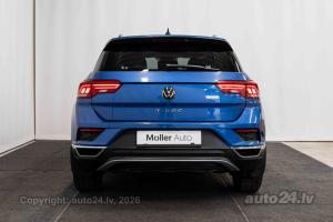 Zils Volkswagen T-Roc 2021 Tallina, ar dzinēja tilpumu 1.50 L un nobraukumu 76 tūkst. km par 21300 €, foto 6 vietnē AUTOMOTO.COM.LV