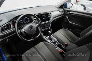Zils Volkswagen T-Roc 2021 Tallina, ar dzinēja tilpumu 1.50 L un nobraukumu 76 tūkst. km par 21300 €, foto 9 vietnē AUTOMOTO.COM.LV