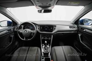 Zils Volkswagen T-Roc 2021 Tallina, ar dzinēja tilpumu 1.50 L un nobraukumu 76 tūkst. km par 21300 €, foto 10 vietnē AUTOMOTO.COM.LV