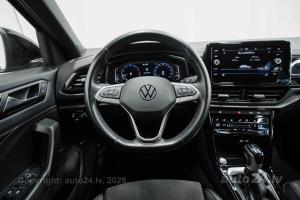 Blue Volkswagen T-Roc 2023 in Tallinn, with an engine capacity of 1.50 L and mileage of 40 thousand km for 26900 €, photo 11 on AUTOMOTO.COM.LV