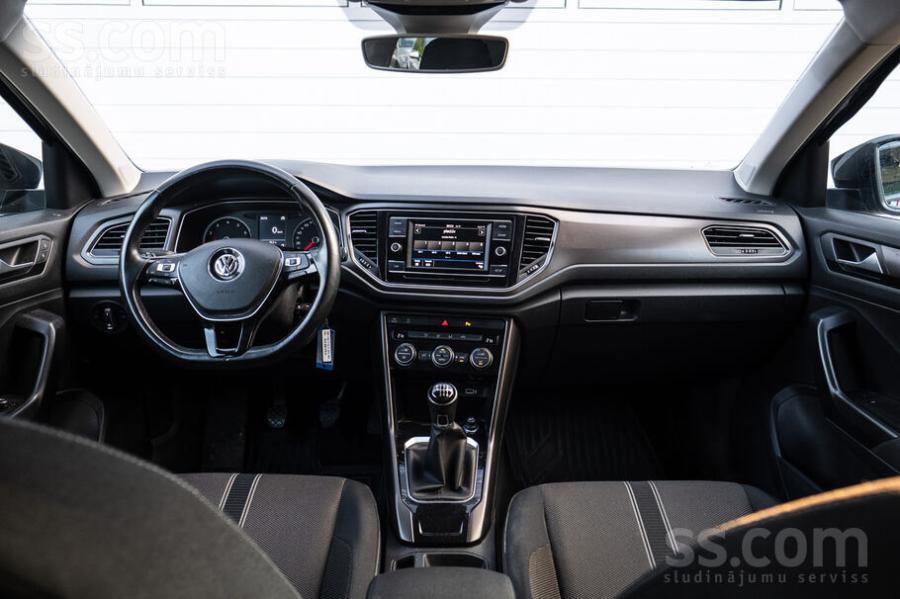 Brūns Volkswagen T-Roc 2018 Rīga, ar dzinēja tilpumu 1.50 L un nobraukumu 95 tūkst. km par 16500 €, foto 7 vietnē AUTOMOTO.COM.LV
