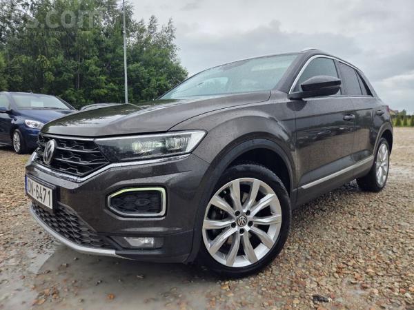 Brown Volkswagen T-Roc 2018 in Jelgava, with an engine capacity of 2.00 L and mileage of 0 thousand km for 14900 €, photo 1 on AUTOMOTO.COM.LV