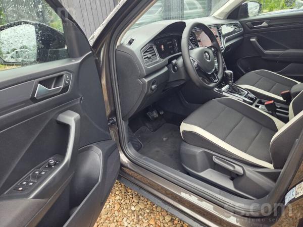 Brown Volkswagen T-Roc 2018 in Jelgava, with an engine capacity of 2.00 L and mileage of 0 thousand km for 14900 €, photo 9 on AUTOMOTO.COM.LV