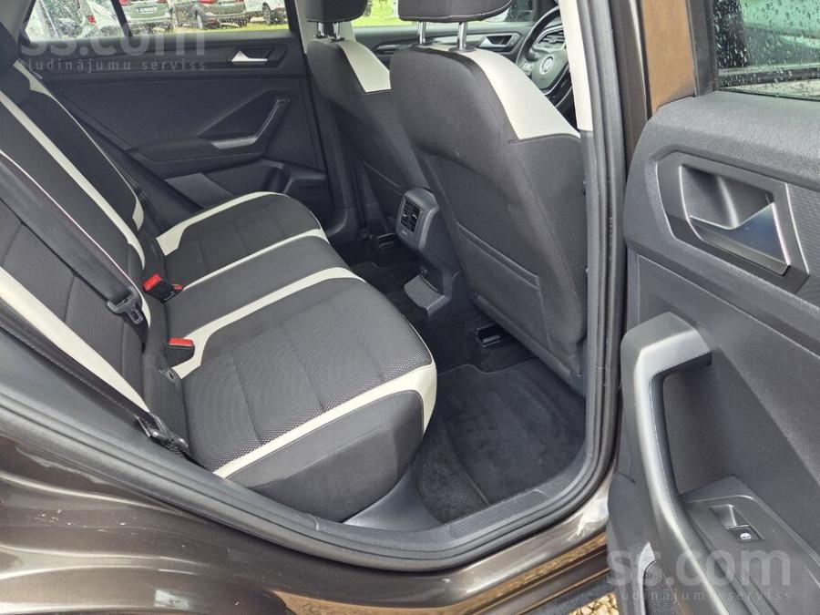 Brūns Volkswagen T-Roc 2018 Jelgava, ar dzinēja tilpumu 2.00 L un nobraukumu 0 tūkst. km par 14900 €, foto 15 vietnē AUTOMOTO.COM.LV