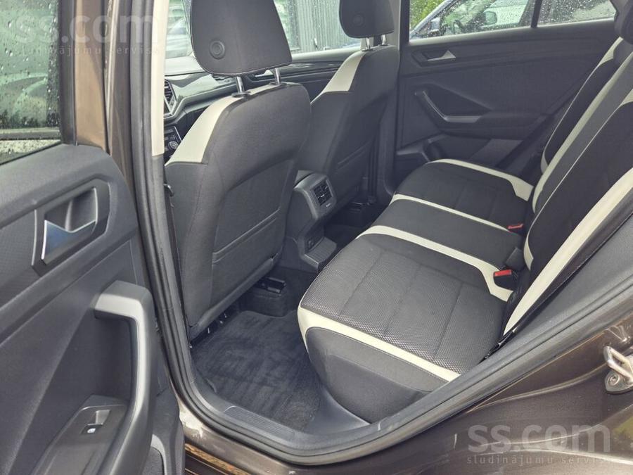Brūns Volkswagen T-Roc 2018 Jelgava, ar dzinēja tilpumu 2.00 L un nobraukumu 0 tūkst. km par 14900 €, foto 16 vietnē AUTOMOTO.COM.LV