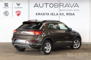 Brūns Volkswagen T-Roc 2020 Rīga, ar dzinēja tilpumu 2.00 L un nobraukumu 65 tūkst. km par 19490 €, foto 7 vietnē AUTOMOTO.COM.LV
