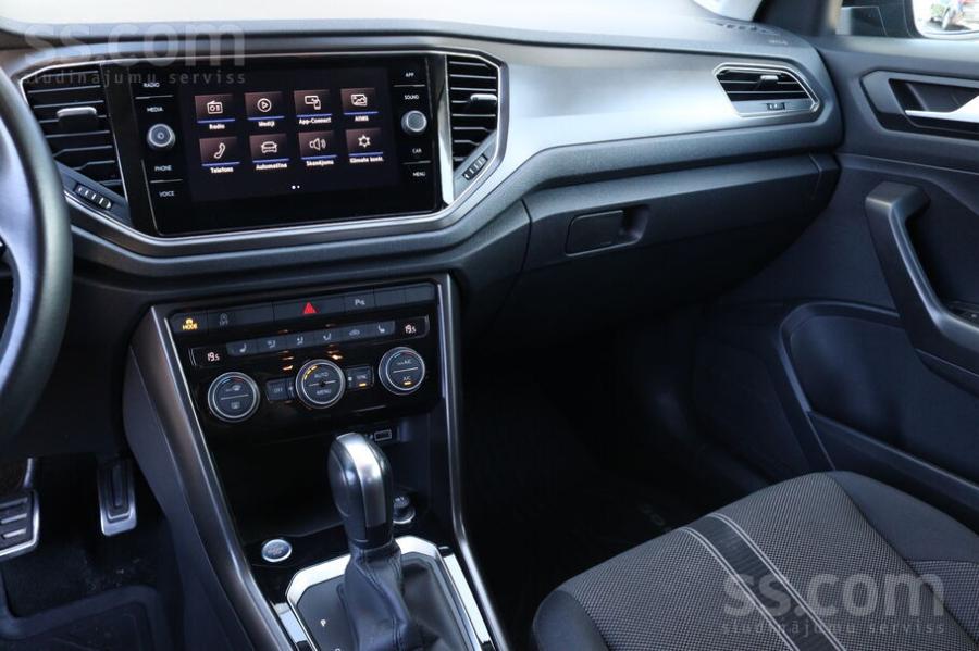 Brūns Volkswagen T-Roc 2020 Rīga, ar dzinēja tilpumu 2.00 L un nobraukumu 65 tūkst. km par 19490 €, foto 13 vietnē AUTOMOTO.COM.LV
