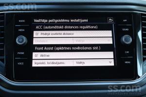 Brūns Volkswagen T-Roc 2020 Rīga, ar dzinēja tilpumu 2.00 L un nobraukumu 65 tūkst. km par 19490 €, foto 18 vietnē AUTOMOTO.COM.LV