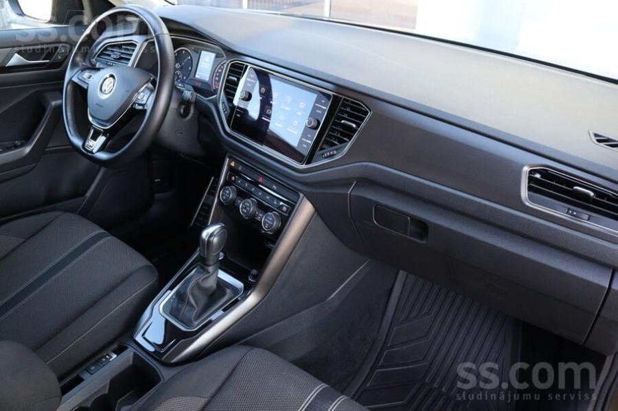 Brūns Volkswagen T-Roc 2020 Rīga, ar dzinēja tilpumu 2.00 L un nobraukumu 65 tūkst. km par 19490 €, foto 29 vietnē AUTOMOTO.COM.LV