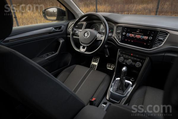 Brūns Volkswagen T-Roc 2018 Jelgava, ar dzinēja tilpumu 1.50 L un nobraukumu 320 tūkst. km par 13400 €, foto 9 vietnē AUTOMOTO.COM.LV