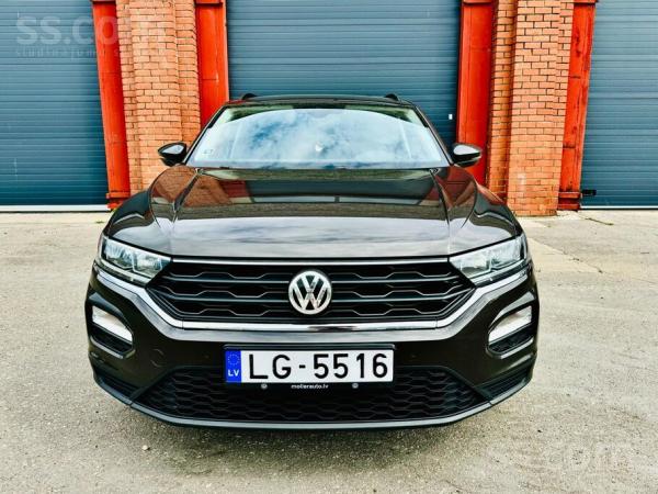 Brūns Volkswagen T-Roc 2018 Rīga, ar dzinēja tilpumu 1.50 L un nobraukumu 233 tūkst. km par 13850 €, foto 2 vietnē AUTOMOTO.COM.LV