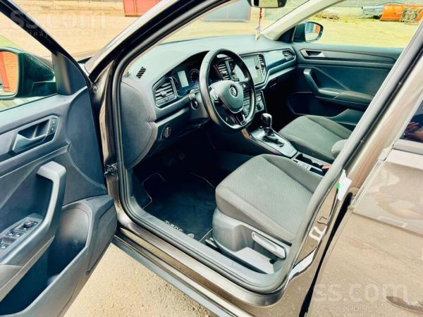 Brūns Volkswagen T-Roc 2018 Rīga, ar dzinēja tilpumu 1.50 L un nobraukumu 233 tūkst. km par 13850 €, foto 9 vietnē AUTOMOTO.COM.LV