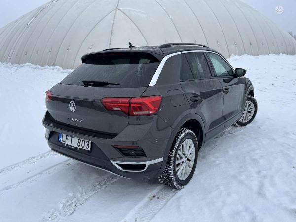 Brown Volkswagen T-Roc 2019 in Kaunas, with an engine capacity of 1.97 L and mileage of 167 thousand km for 18200 €, photo 3 on AUTOMOTO.COM.LV