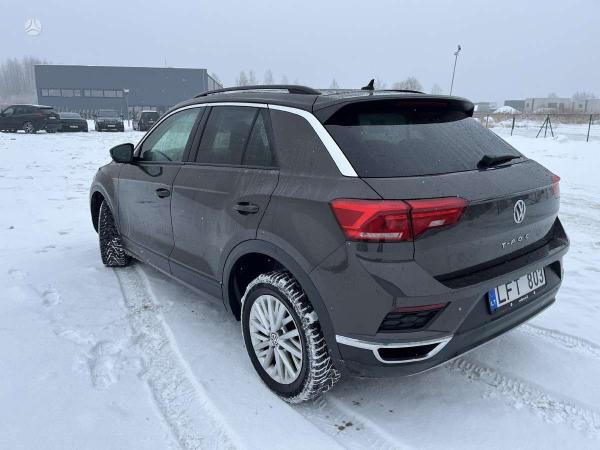 Brown Volkswagen T-Roc 2019 in Kaunas, with an engine capacity of 1.97 L and mileage of 167 thousand km for 18200 €, photo 5 on AUTOMOTO.COM.LV