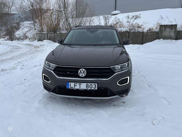 Brown Volkswagen T-Roc 2019 in Kaunas, with an engine capacity of 1.97 L and mileage of 167 thousand km for 18200 €, photo 8 on AUTOMOTO.COM.LV