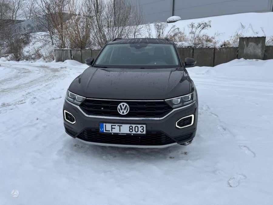 Brown Volkswagen T-Roc 2019 in Kaunas, with an engine capacity of 1.97 L and mileage of 167 thousand km for 18200 €, photo 8 on AUTOMOTO.COM.LV