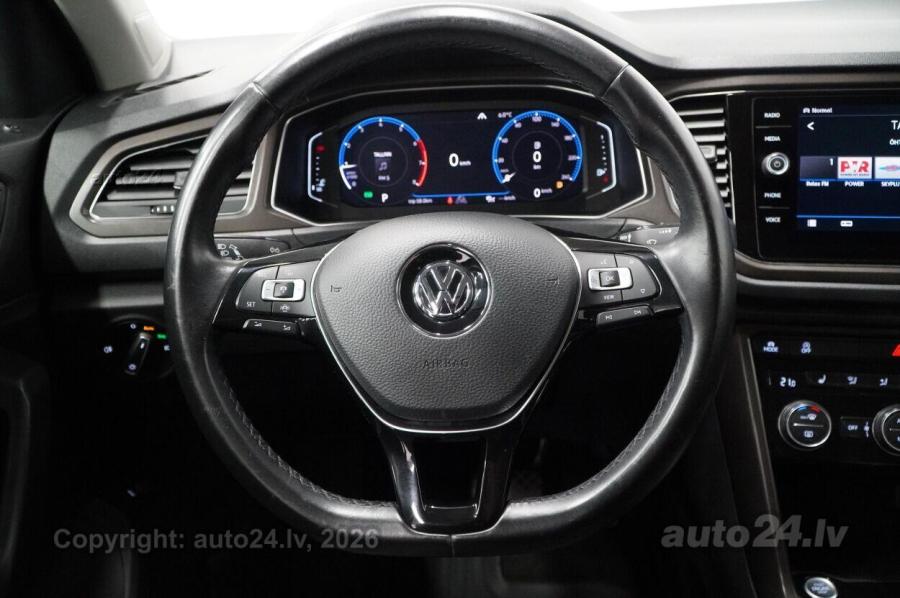 Brown Volkswagen T-Roc 2019 in Tallinn, with an engine capacity of 1.50 L and mileage of 130 thousand km for 17000 €, photo 21 on AUTOMOTO.COM.LV