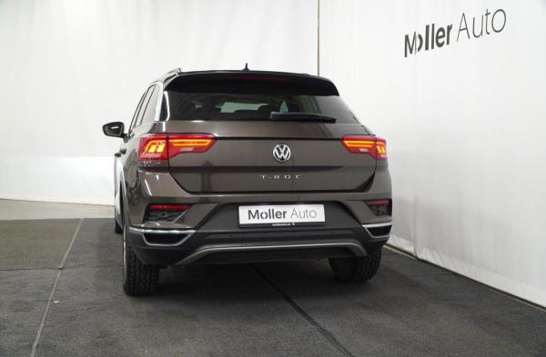 Brown Volkswagen T-Roc 2019 in Tallinn, with an engine capacity of 1.50 L and mileage of 130 thousand km for 17000 €, photo 5 on AUTOMOTO.COM.LV