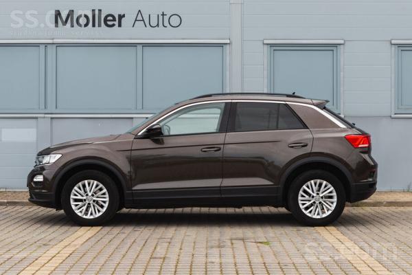 Volkswagen T-Roc 2018 in Ventspils, with an engine capacity of 1.00 L and mileage of 43 thousand km for 16250 €, photo 2 on AUTOMOTO.COM.LV