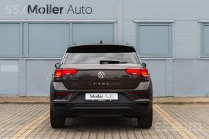 Volkswagen T-Roc 2018 in Ventspils, with an engine capacity of 1.00 L and mileage of 43 thousand km for 16250 €, photo 4 on AUTOMOTO.COM.LV