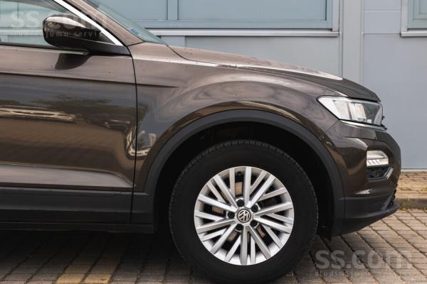 Volkswagen T-Roc 2018 in Ventspils, with an engine capacity of 1.00 L and mileage of 43 thousand km for 16250 €, photo 9 on AUTOMOTO.COM.LV