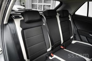 Volkswagen T-Roc 2018 in Riga, with an engine capacity of 2.00 L and mileage of 205 thousand km for 14950 €, photo 8 on AUTOMOTO.COM.LV