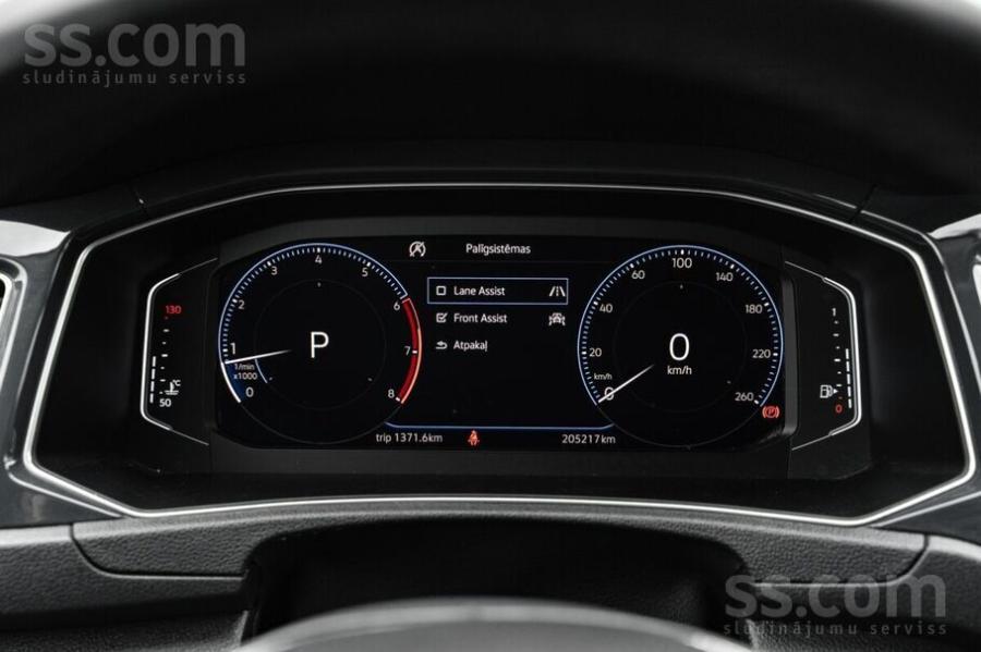 Volkswagen T-Roc 2018 in Riga, with an engine capacity of 2.00 L and mileage of 205 thousand km for 14950 €, photo 11 on AUTOMOTO.COM.LV