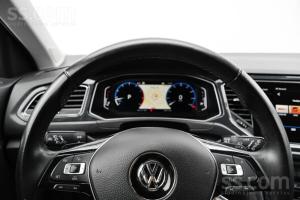 Volkswagen T-Roc 2018 in Riga, with an engine capacity of 2.00 L and mileage of 205 thousand km for 14950 €, photo 13 on AUTOMOTO.COM.LV