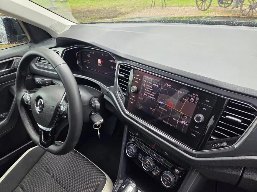 Volkswagen T-Roc 2018 in Jelgava, with an engine capacity of 2.00 L and mileage of 244 thousand km for 14900 €, photo 14 on AUTOMOTO.COM.LV