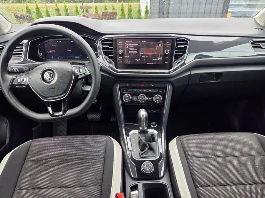 Volkswagen T-Roc 2018 in Jelgava, with an engine capacity of 2.00 L and mileage of 244 thousand km for 14900 €, photo 16 on AUTOMOTO.COM.LV