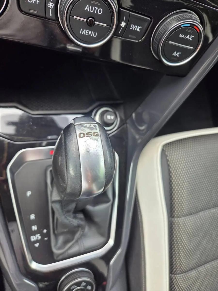 Volkswagen T-Roc 2018 in Jelgava, with an engine capacity of 2.00 L and mileage of 244 thousand km for 14900 €, photo 18 on AUTOMOTO.COM.LV