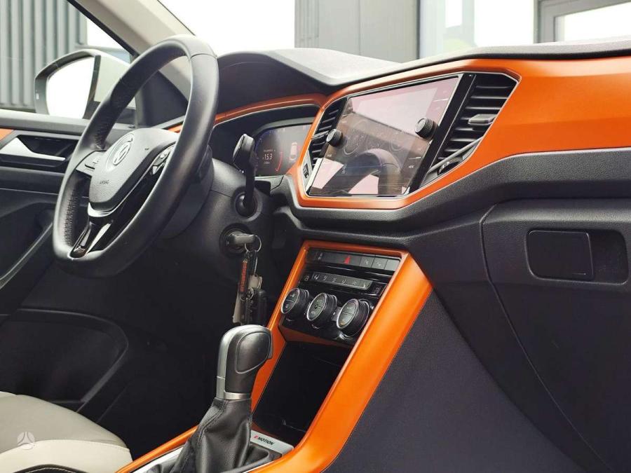 Volkswagen T-Roc 2018 in Siauliai, with an engine capacity of 1.97 L and mileage of 186 thousand km for 16700 €, photo 23 on AUTOMOTO.COM.LV