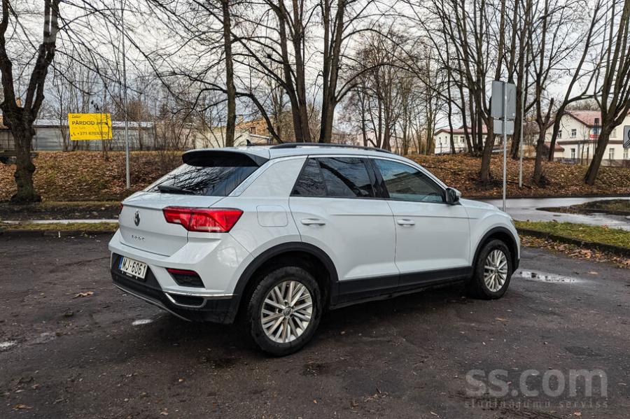 Volkswagen T-Roc 2019 in Riga, with an engine capacity of 2.00 L and mileage of 176 thousand km for 15500 €, photo 2 on AUTOMOTO.COM.LV