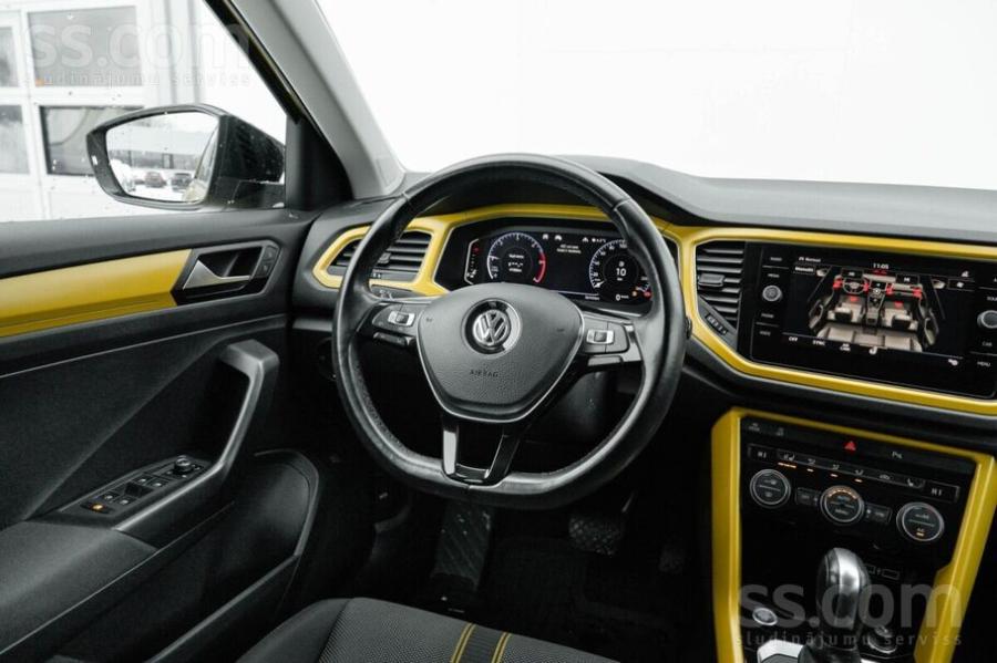 Volkswagen T-Roc 2019 in Riga, with an engine capacity of 2.00 L and mileage of 56 thousand km for 18700 €, photo 23 on AUTOMOTO.COM.LV