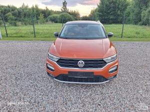 Volkswagen T-Roc 2019 in Kaunas, with an engine capacity of 1.60 L and mileage of 209 thousand km for 9999 €, photo 3 on AUTOMOTO.COM.LV