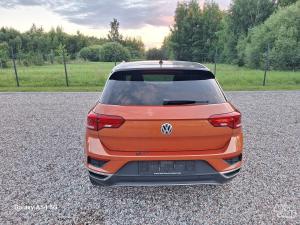 Volkswagen T-Roc 2019 in Kaunas, with an engine capacity of 1.60 L and mileage of 209 thousand km for 9999 €, photo 6 on AUTOMOTO.COM.LV